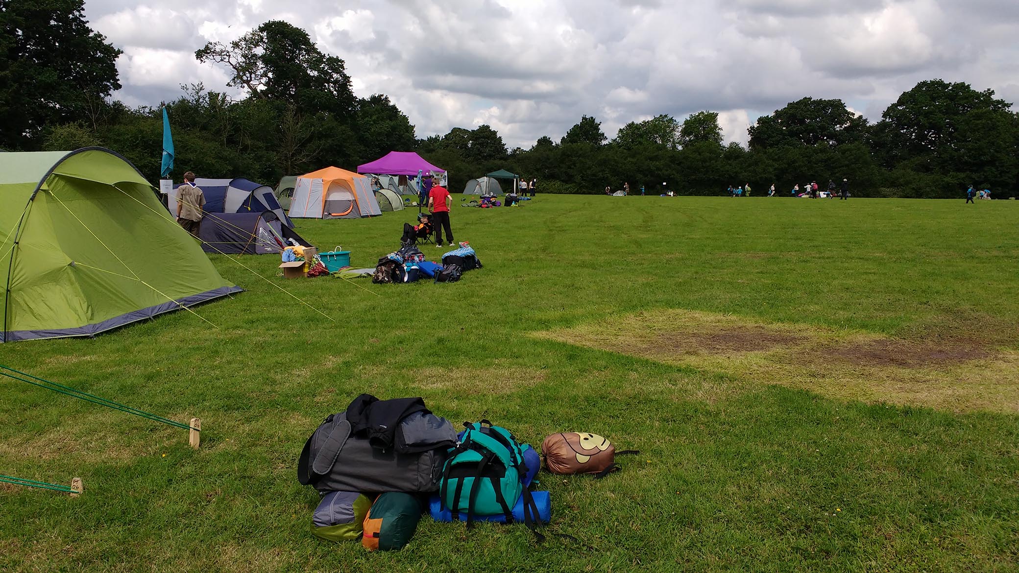 Beavers in Tents - Well End - June 2016 - 1st Orwell Scouts